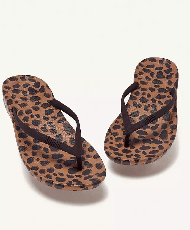 FitFlop IQUSHION Leopard-Print Ergonomic Flip-Flops – Dotique
